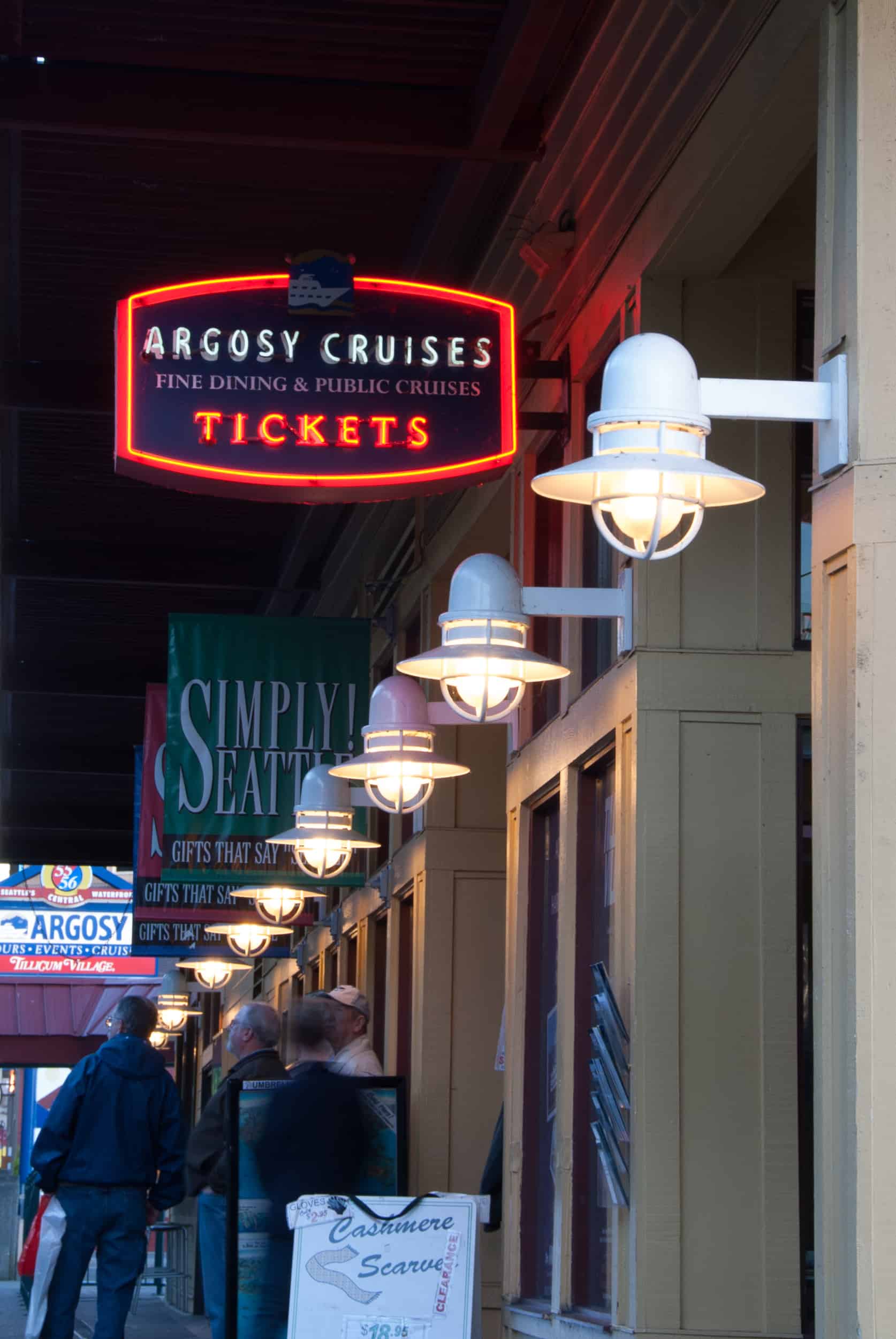 Discover Seattle's Beauty: Argosy Harbor Cruise Journey